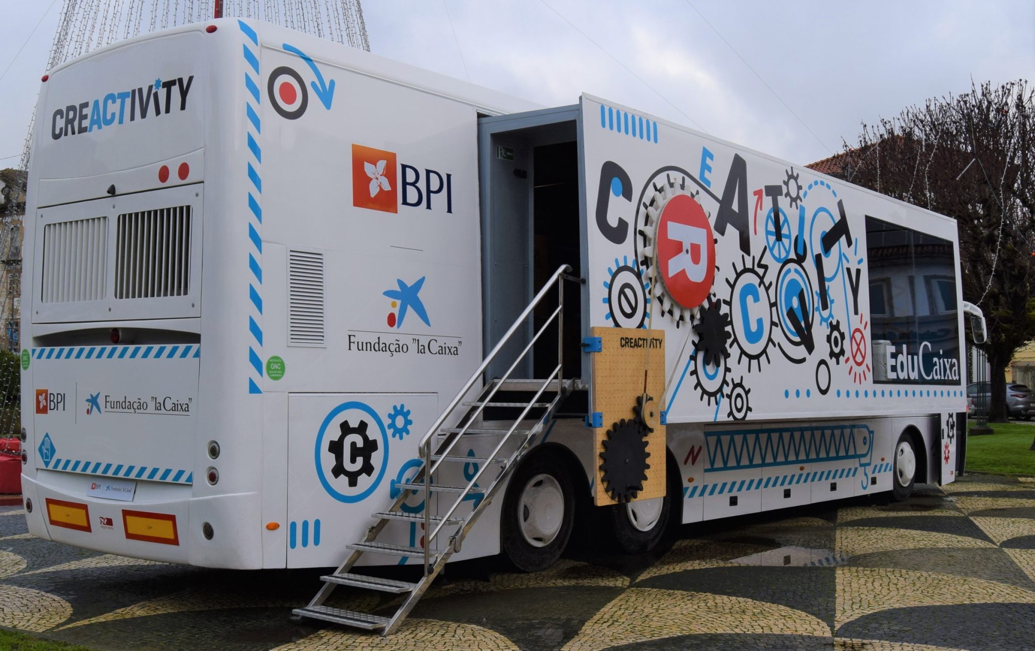 Creativity bus propõe aprendizagem em contexto inovador