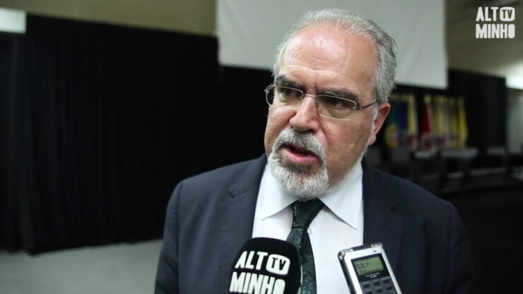 José Maria Costa aguarda com "serenidade" investigação a Câmara de ...